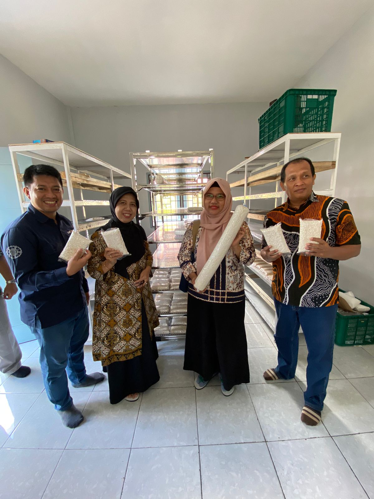 Berdayakan Ekonomi Pesantren, FTP UGM Bekerjasama dengan DEKS BI ...