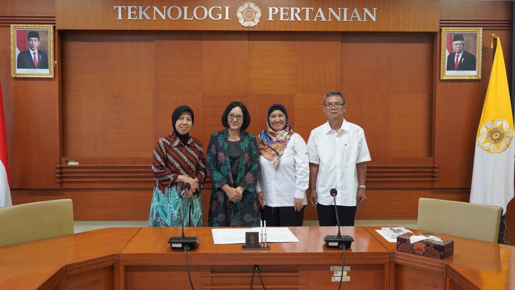 Serah Terima Jabatan dan Pelantikan Ketua Unit Manajemen Mutu FTP UGM ...