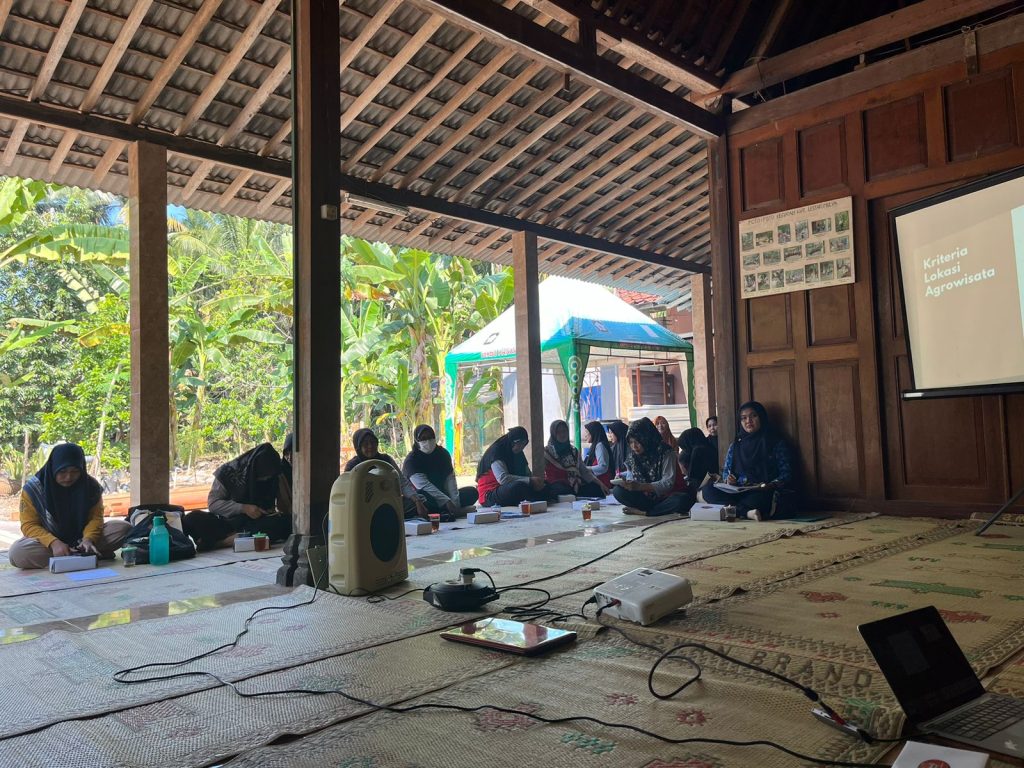 Laboratorium Sistem Produksi DTIP FTP Tingkatkan Kapasitas KWT Lestari ...